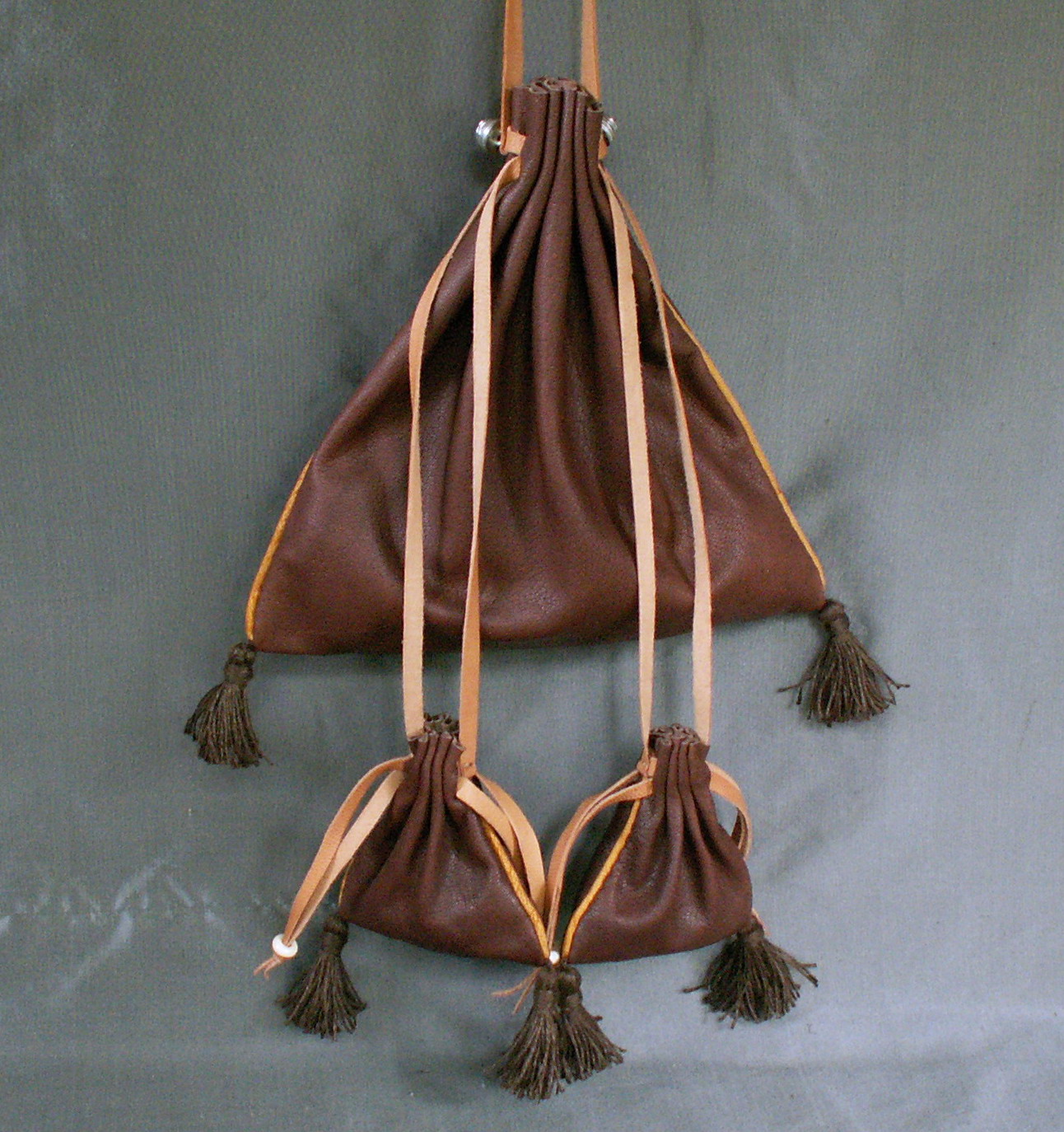 The main purse measures 8 x 8 inches (20 x 20 cm) when open and the ...