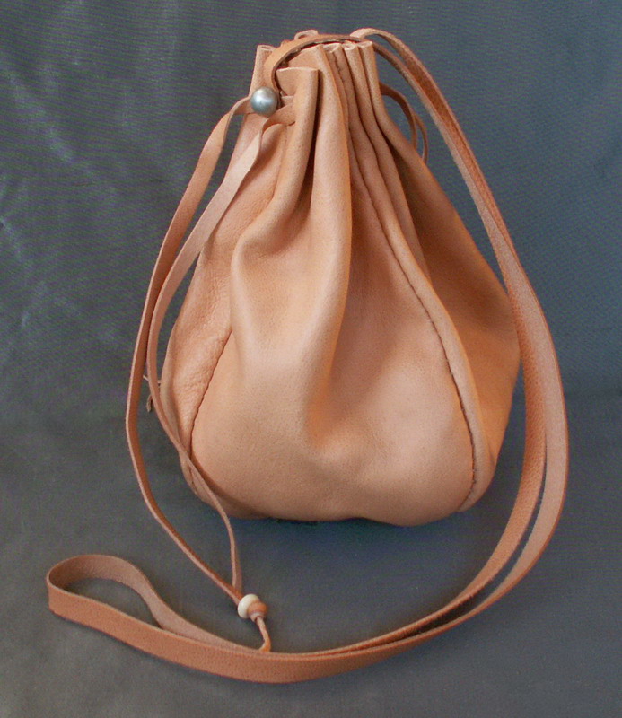 They measure 9 inches wide and 8 inches long (23 x 20 cm) when open.