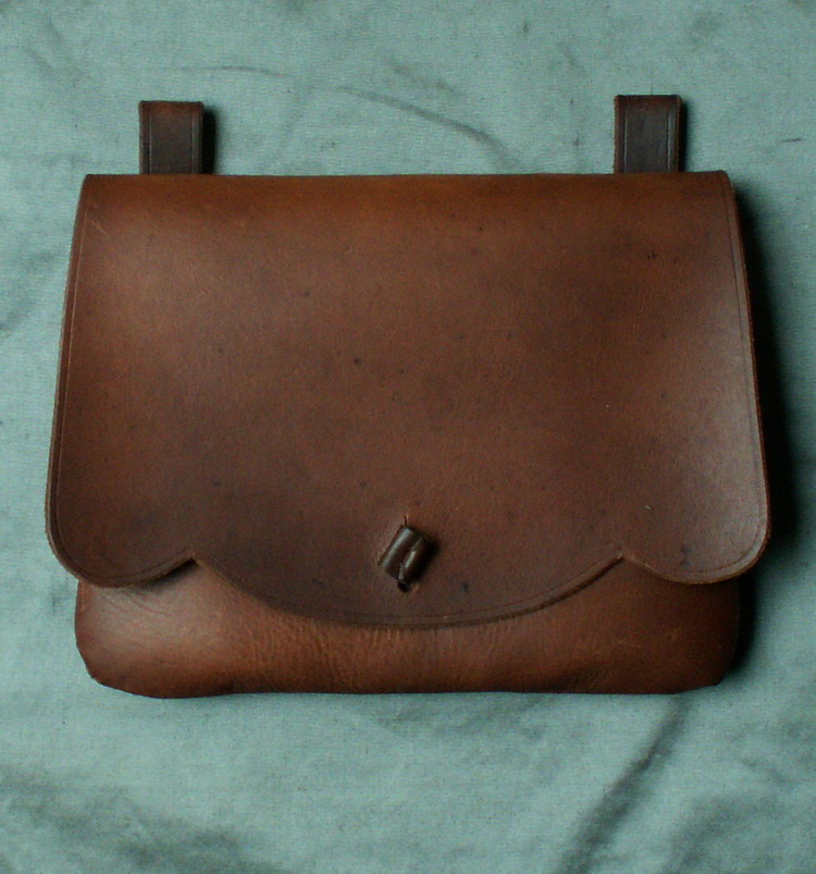 They measure 10 inches wide and 8 inches long (26 x 20 cm).
